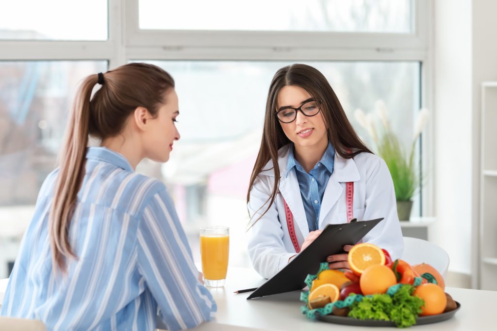Nutrición y Dietética: pasantías tempranas y experiencias en Simulación y Centros de Atención ...