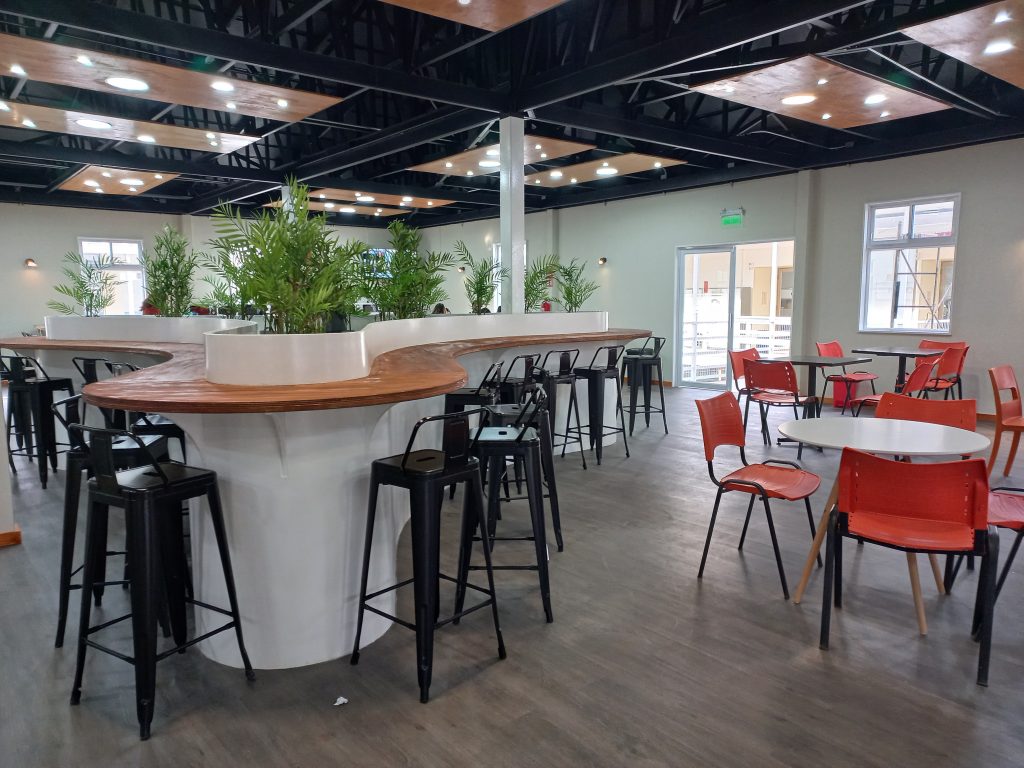 Campus Los Castaños UDLA inaugura nueva y moderna cafetería para toda ...