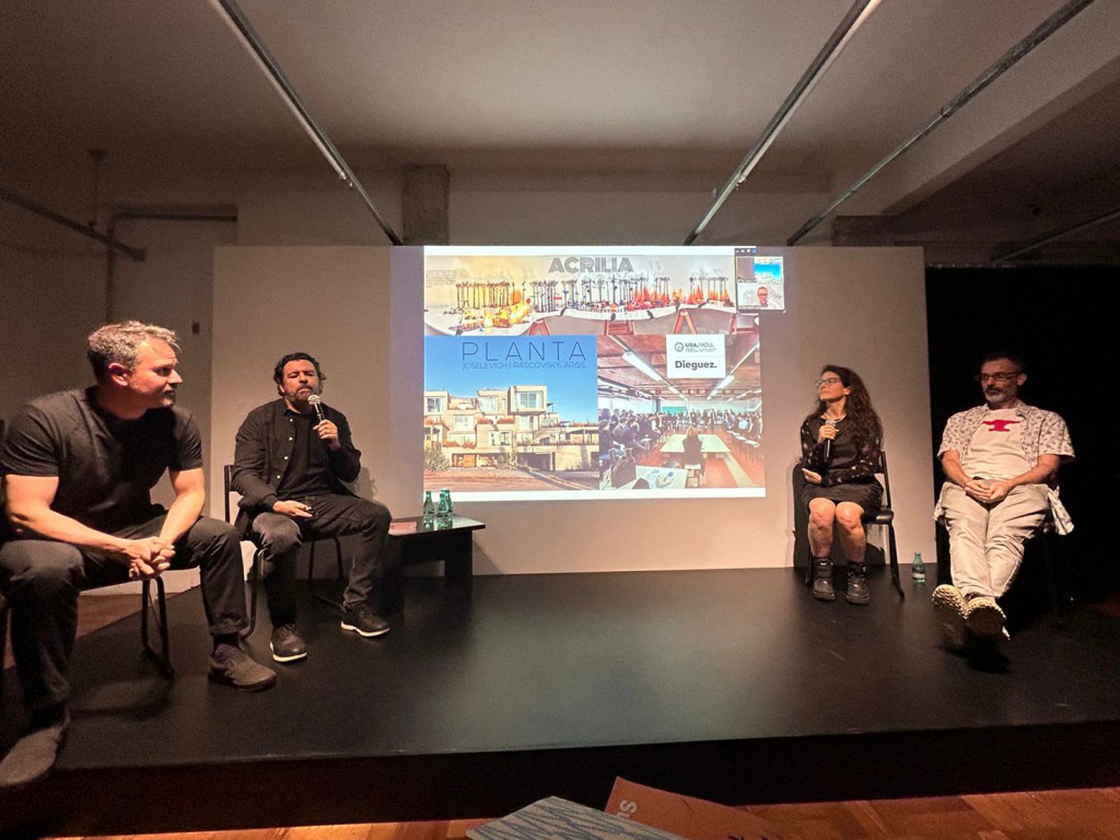 Juan Pablo Corvalán, Decano de la Faculta de Arquitectura, Animación ...