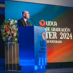 Facultad de Ingeniería y Negocios de UDLA marca un hito con la entrega ...